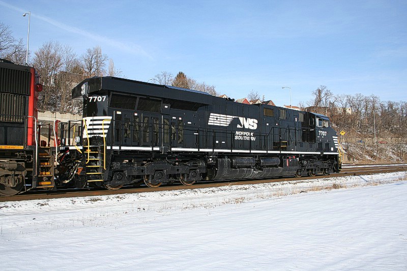 NS 7707